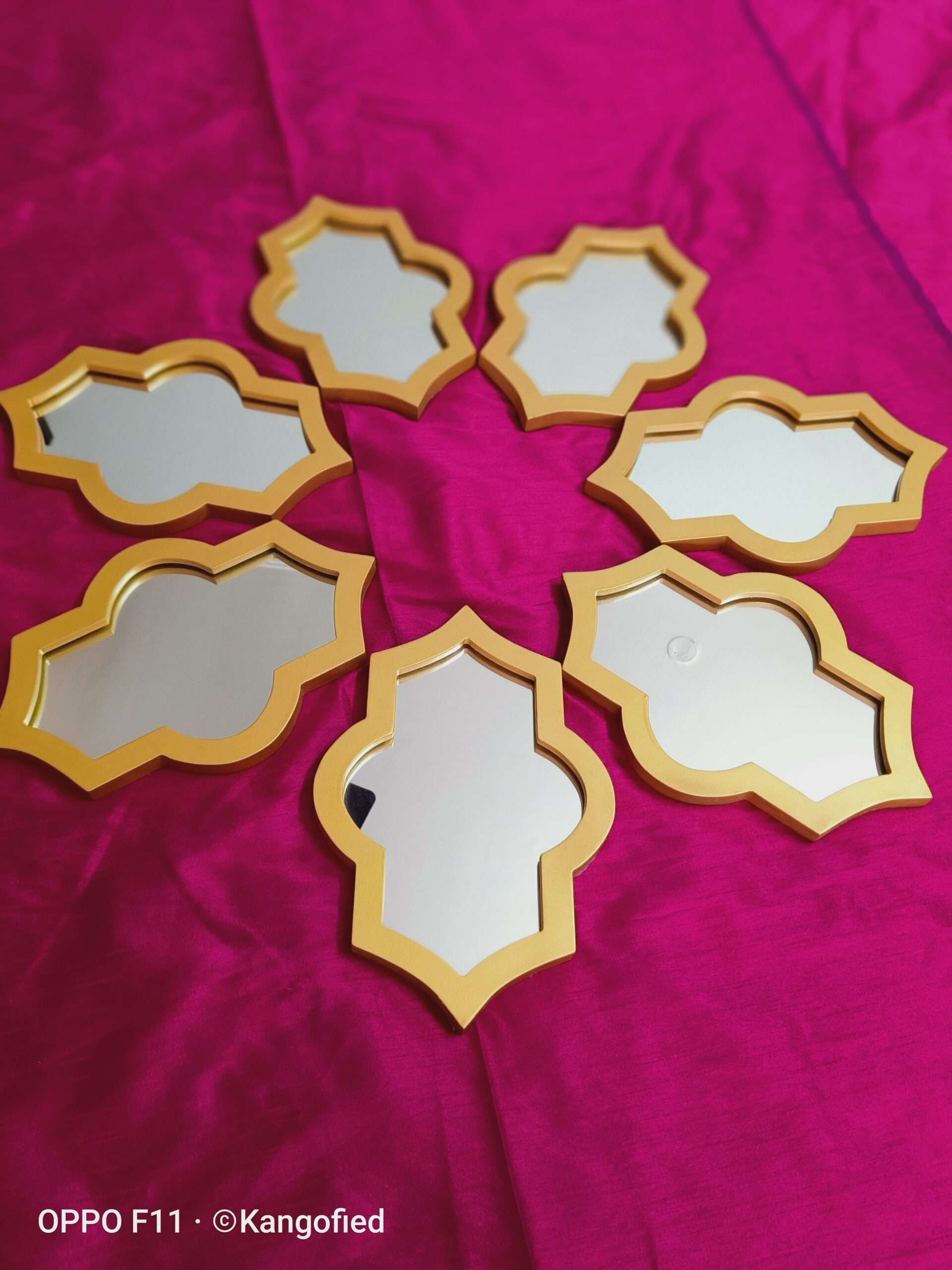 What Makes a Golden Motif Mirror a Must-Have? - Kangofied