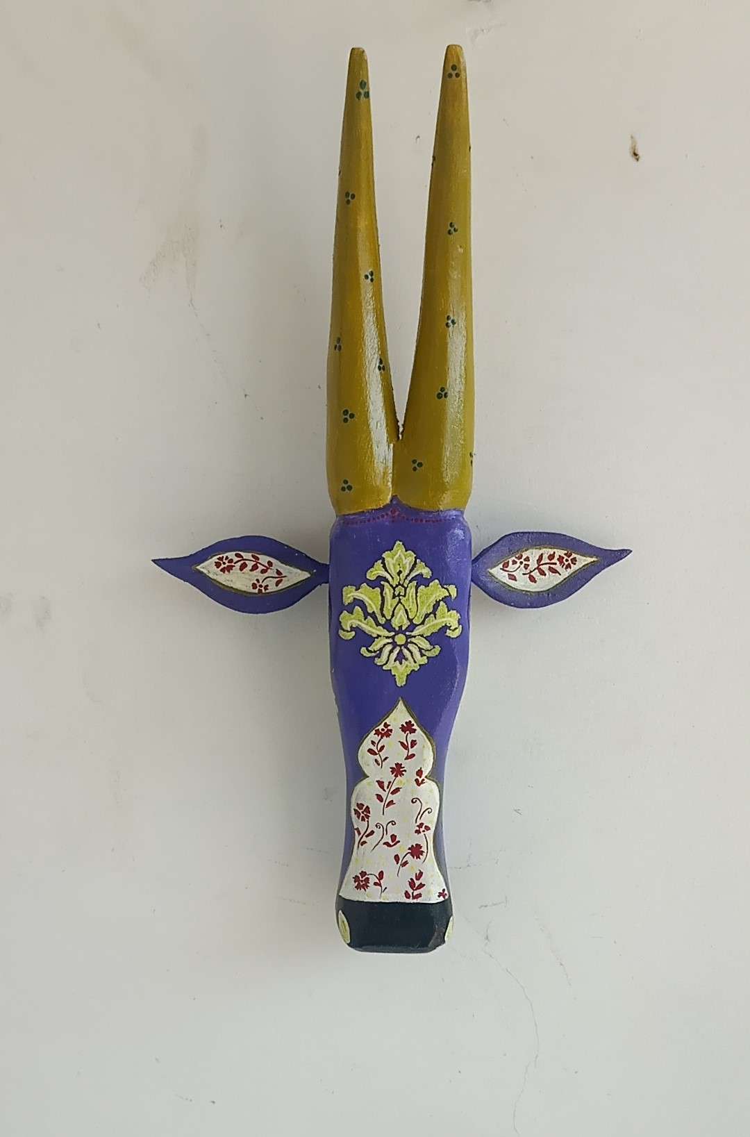 6 Reasons to Love 18" Wooden Cow Head Wall Hanging - Kangofied